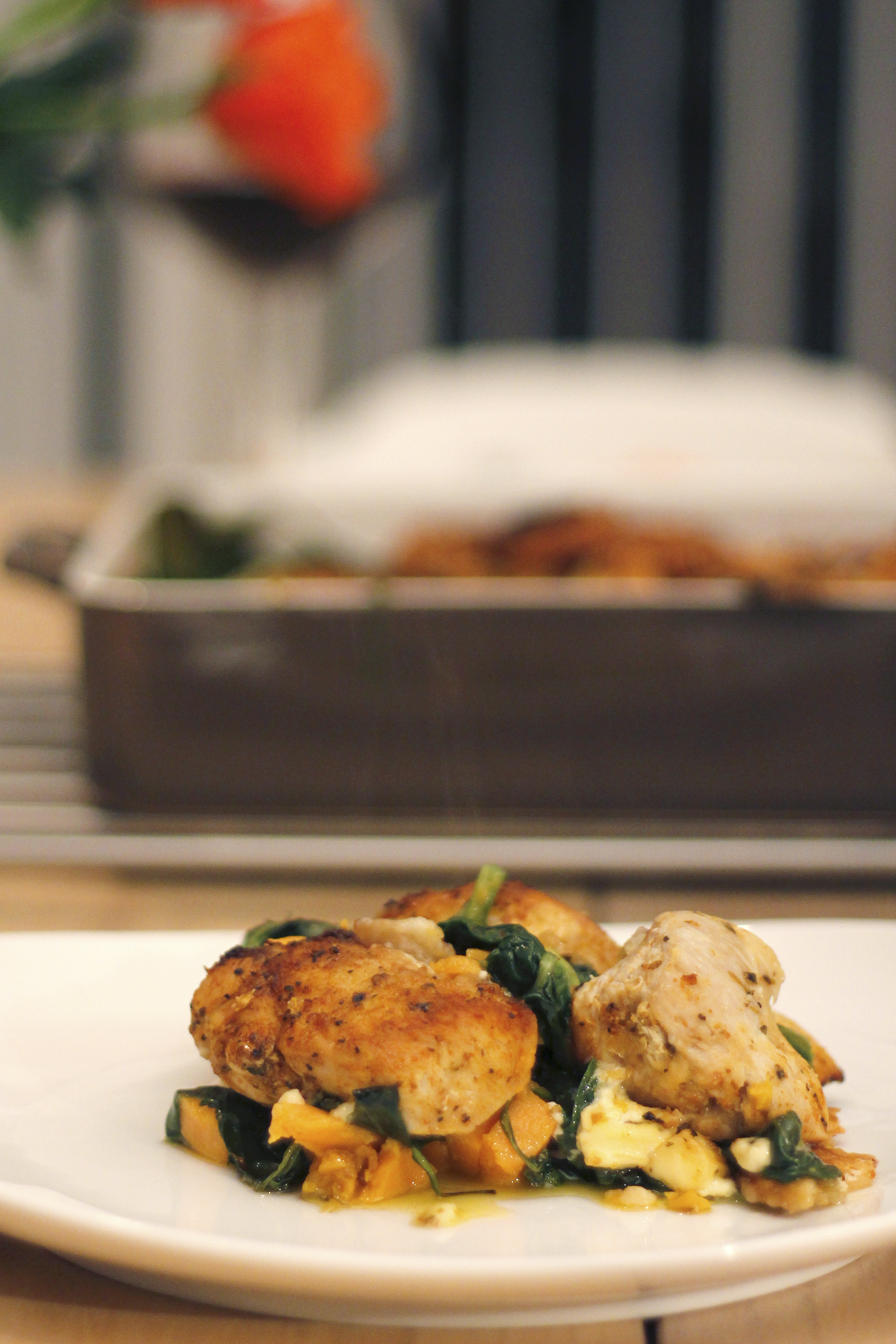 Fljótlegur og djúsí kjúklingaréttur með ritz kexi sem slær alltaf í ...