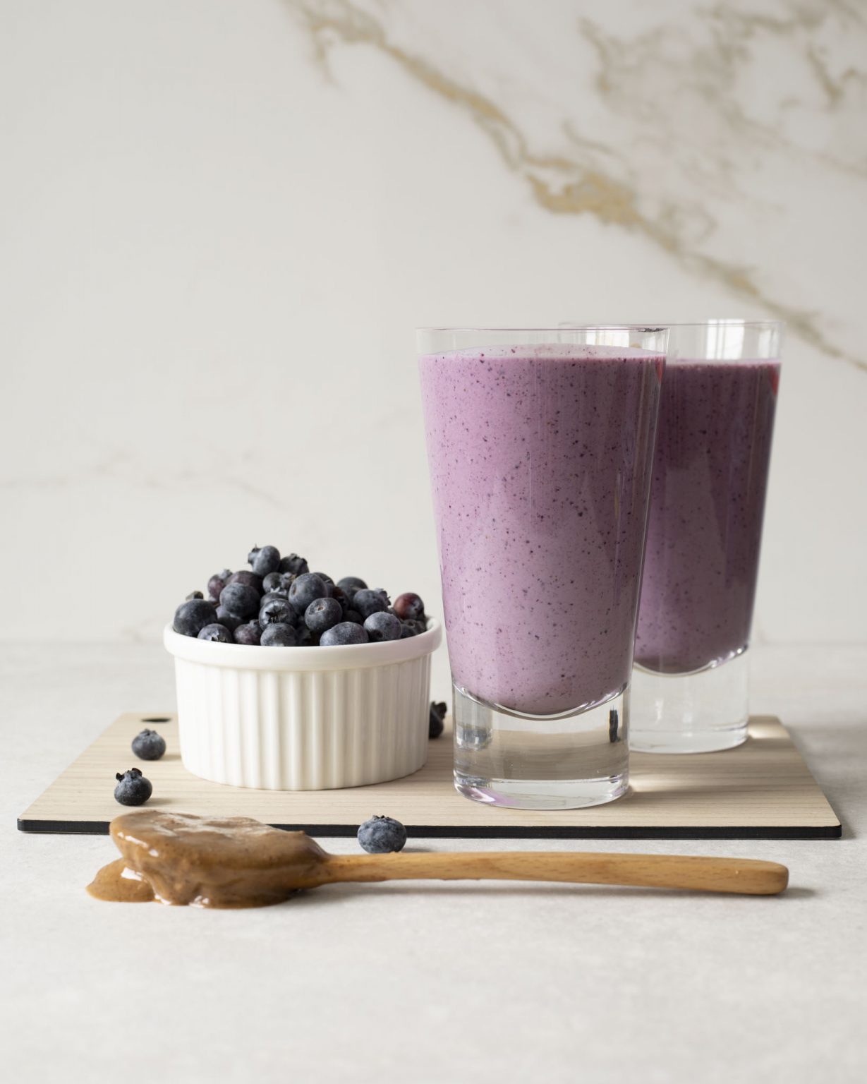 Blaberja smoothie með möndlusmjöri - Linda Ben
