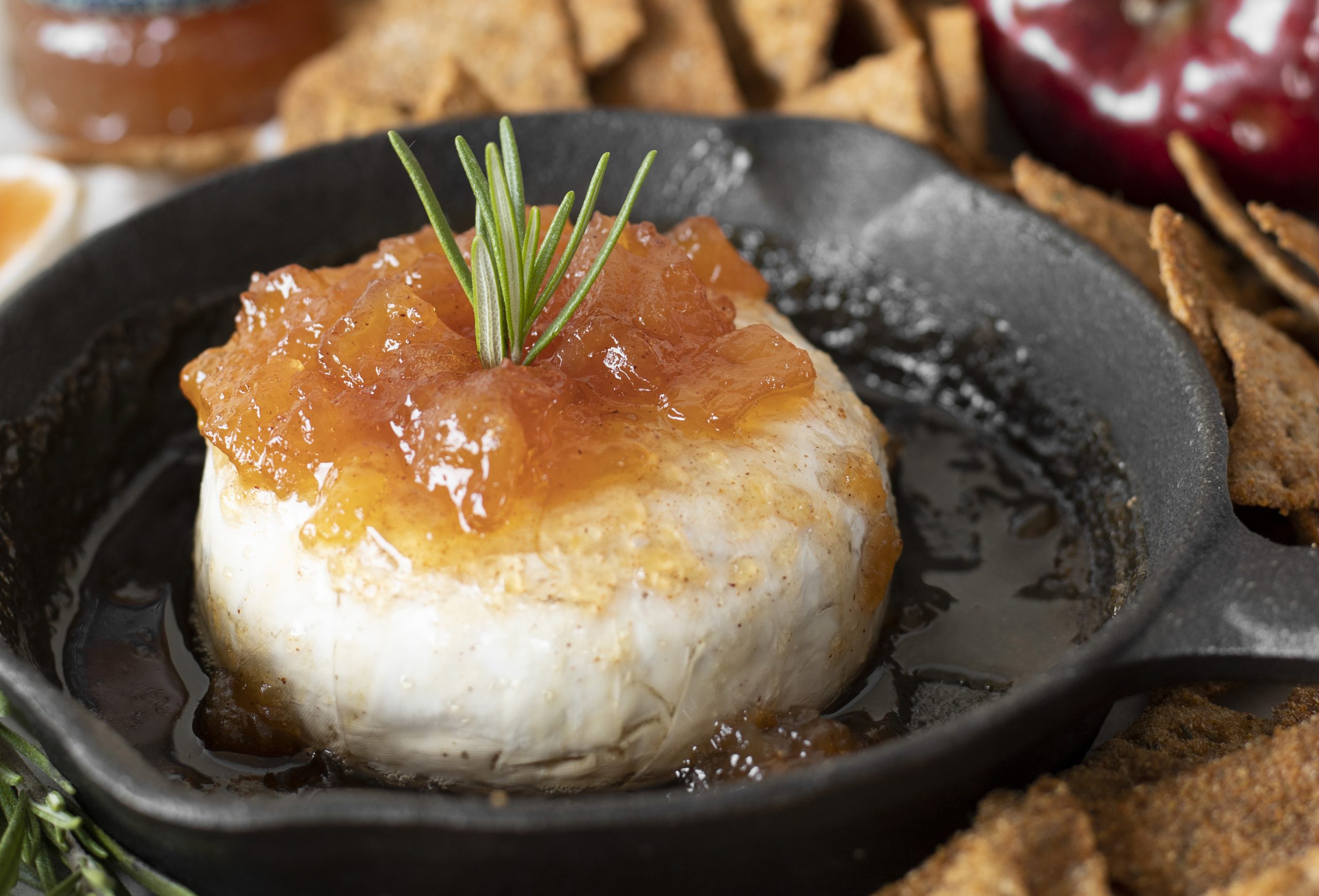 Bakaður epla og kanil brie ostur - Linda Ben