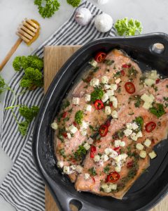 Hunangsmerineruð bleikja með fetaosti og chillí - Linda Ben