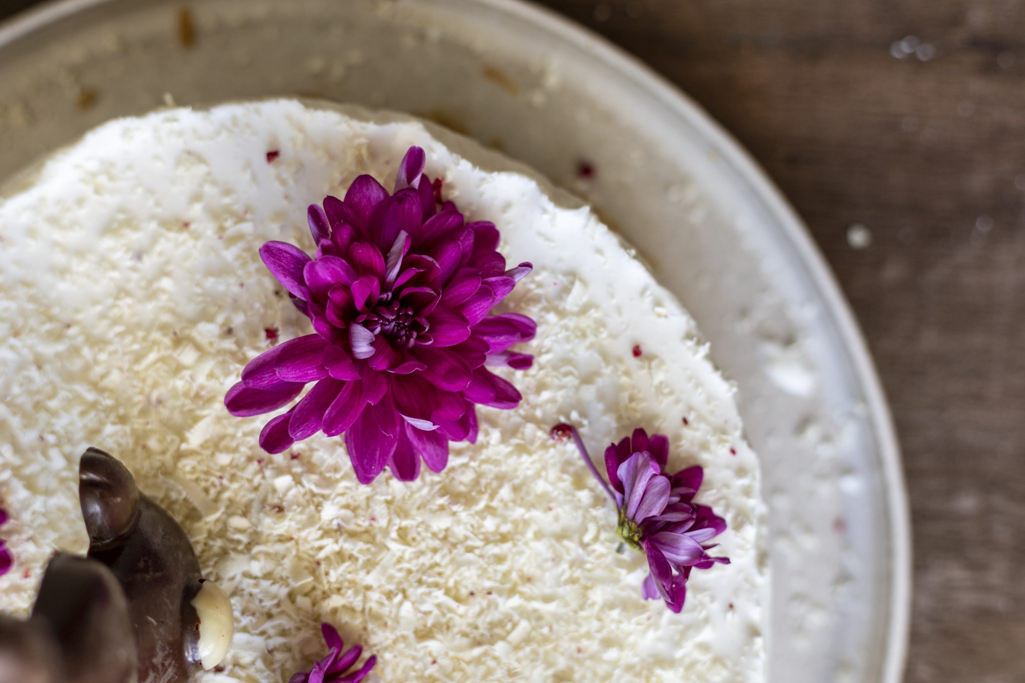 Ofnæmisvæn ostakaka með hvítu súkkulaði og hindberjum (vegan) - Linda Ben